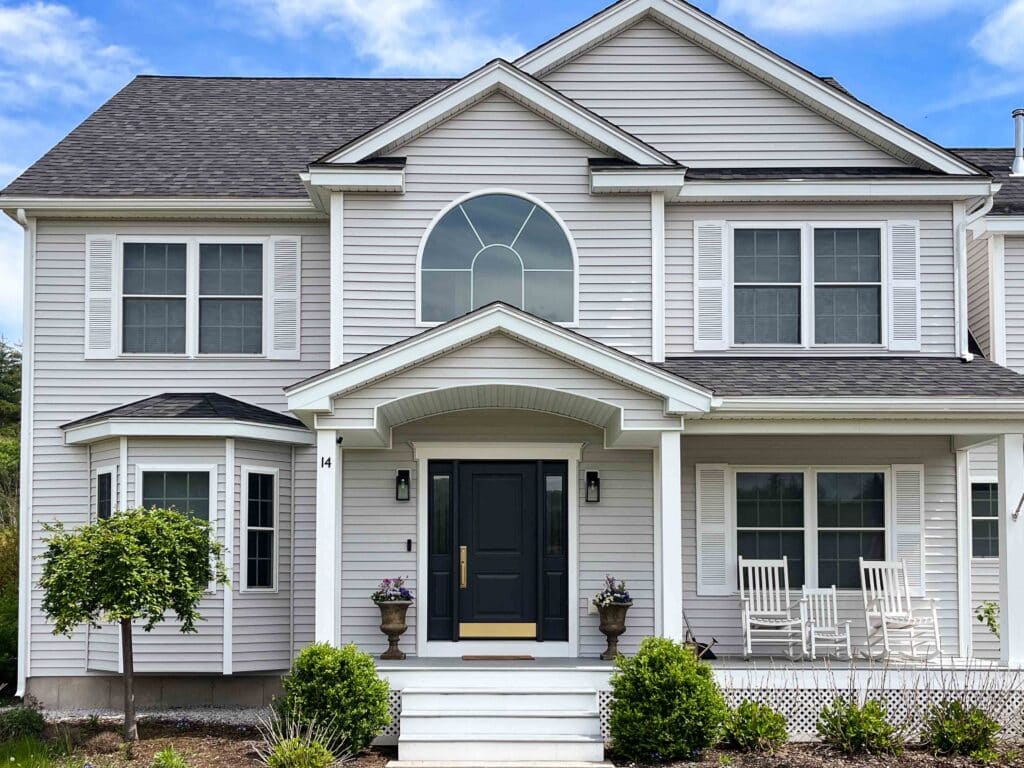 Round Picture Window and New Entry Door - 12 Penny Exteriors, Inc.
